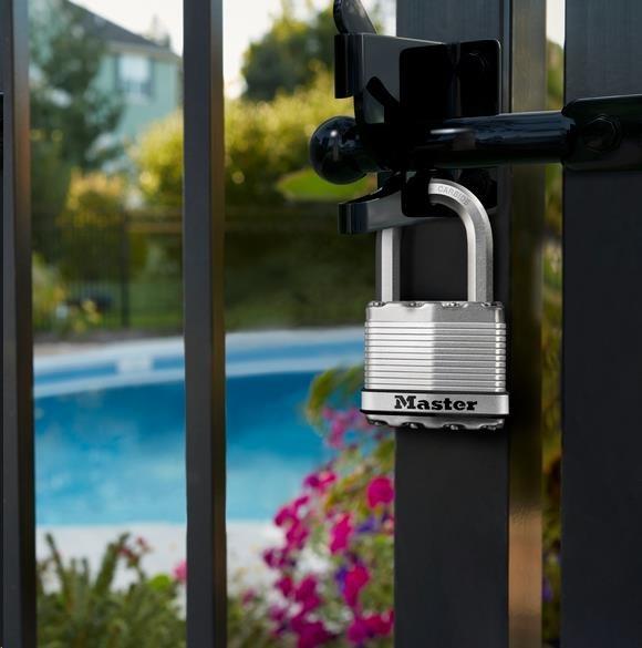 Master Lock Titánium lakat - Excell - 64mm | TonerPartners.hu